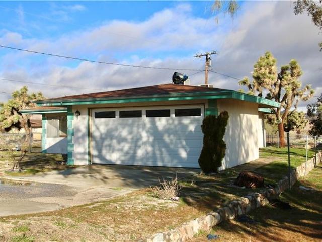 57136 Navajo Trl, Yucca Valley, CA 92284