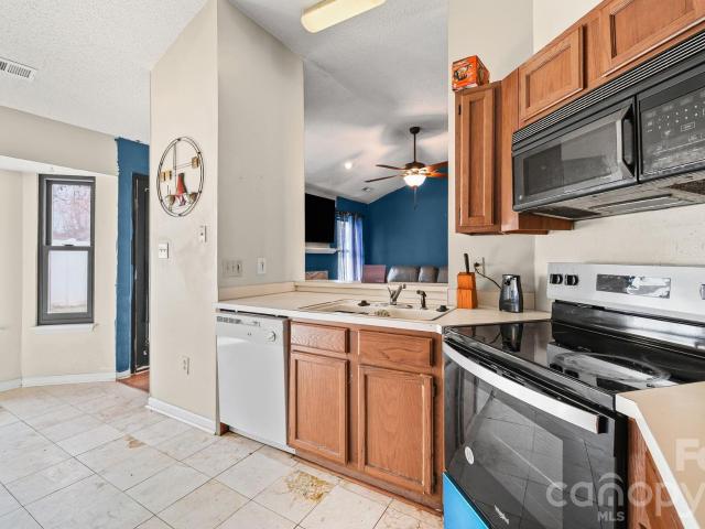 5713 Ebley Ln, Charlotte, NC 28227 | MLS #4340