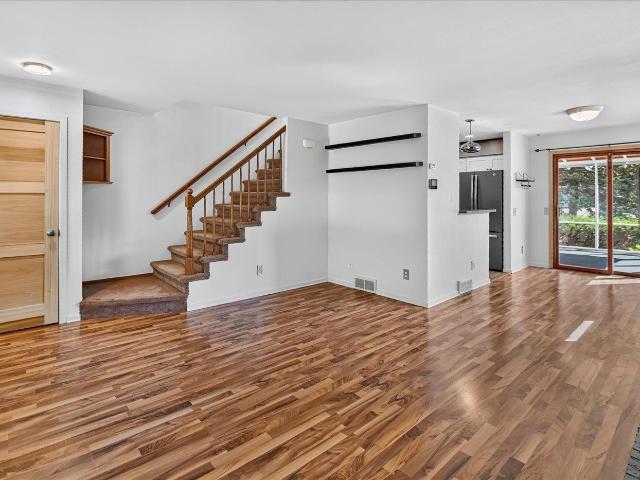 5713 Highland Way