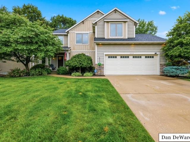 5713 Kenstyn Dr SW, Wyoming, MI 49418