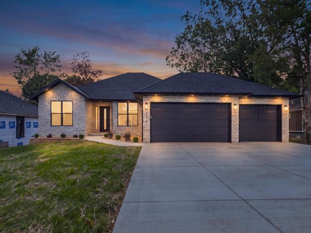 5713 S Cloverdale Lane