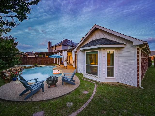 5713 Trinity Lane