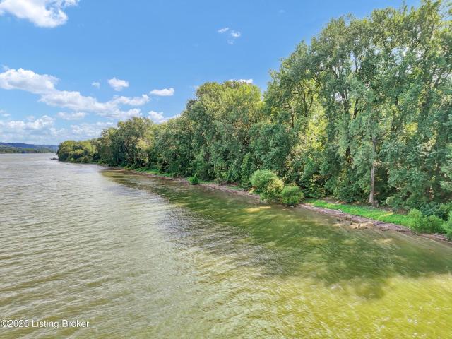 5713 W Highway 524