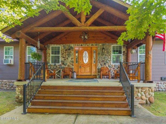 571 County Highway 138, Broadalbin, NY 12025