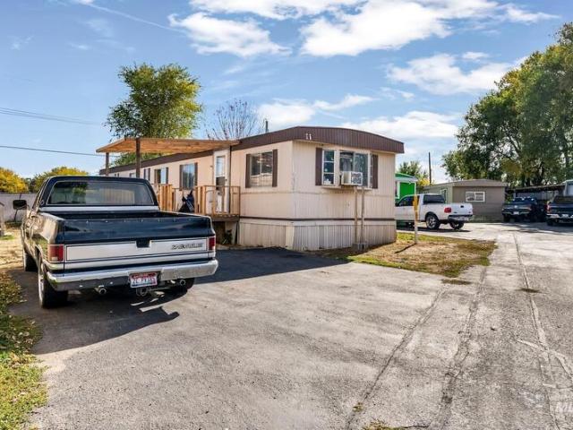 571 Caldwell Blvd, 11, Nampa, ID 83651