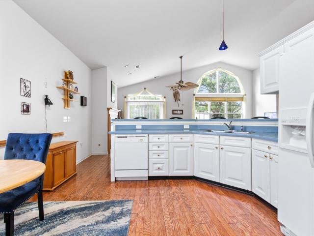 571 Chatham Way