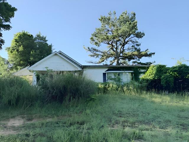 571 Ayers Lane