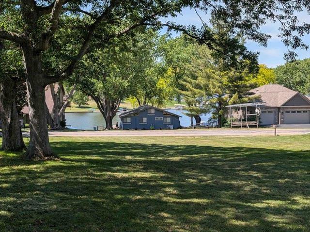 571 Baintree Rd, Lake Summerset, IL 61019