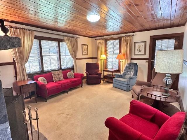 571 Dillard Road