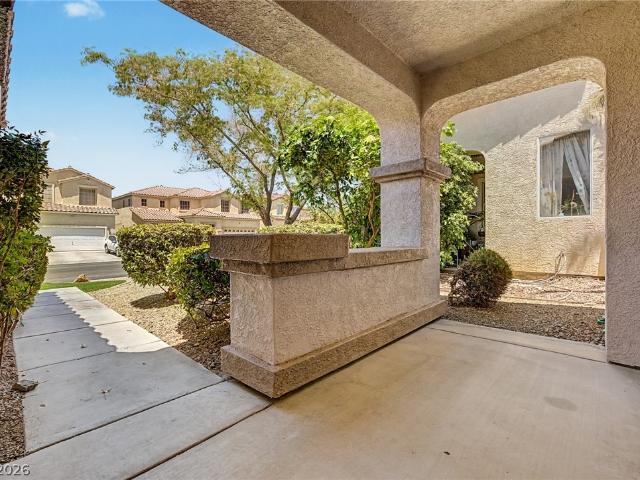 571 Kavanagh Place