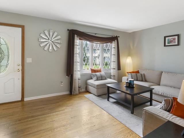 571 Orchard St
