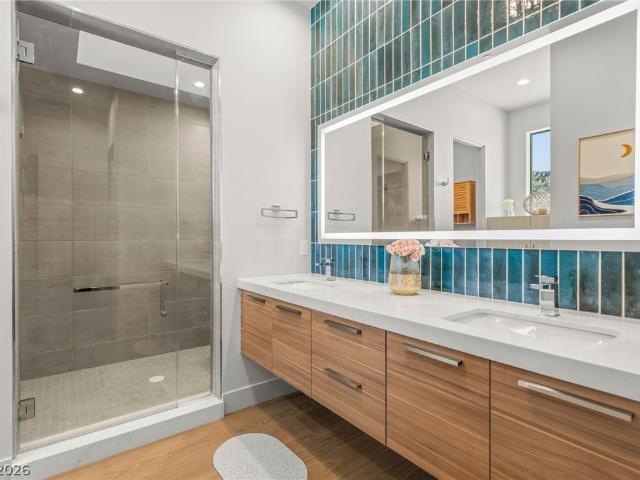 571 Overlook Rim Dr, Henderson, NV 89012 | MLS #2769