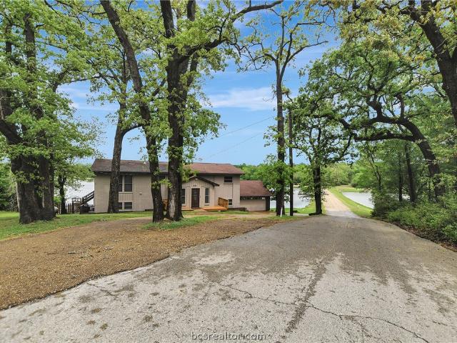 571 Lakeview Cir, Hilltop Lakes, TX 77871 | MLS #26004