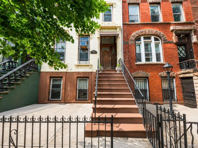 571 Macon Street