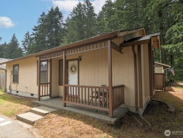 571 Malibu Dr SE, Lacey, WA 98503