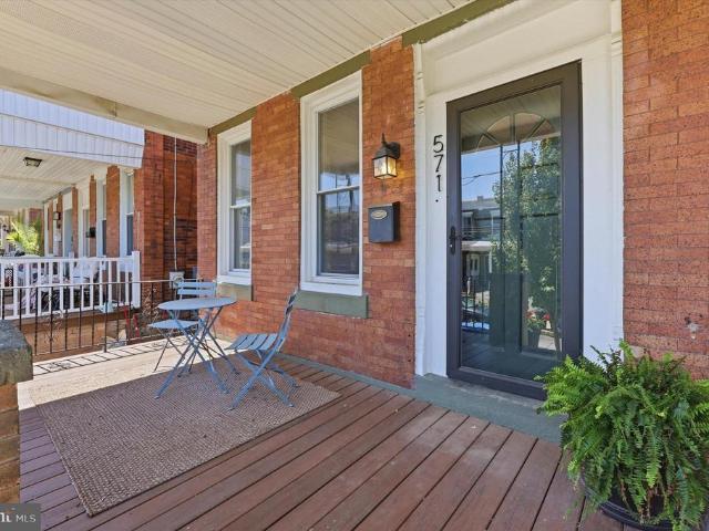 571 Martin Street