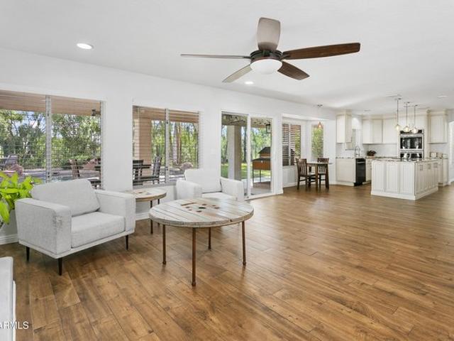 571 N Kingston St, Gilbert, AZ 85233