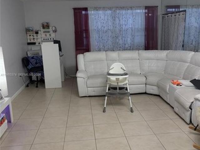 571 NW 107th Ave Apt 205, Miami, FL 33172