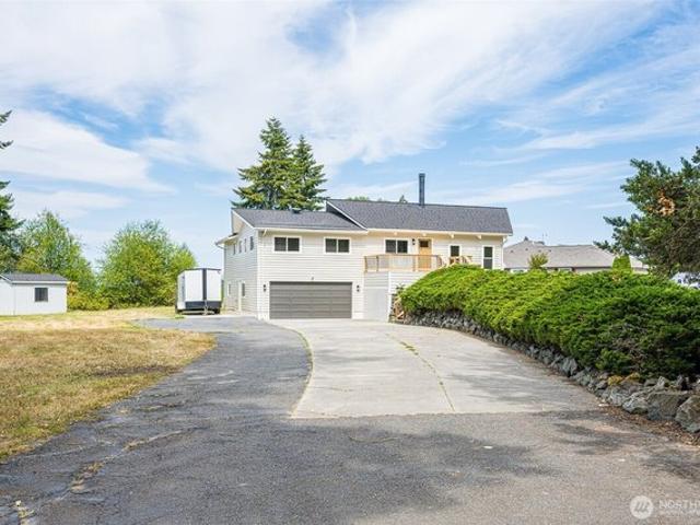 571 Spyglass Ln, Sequim, WA 98382