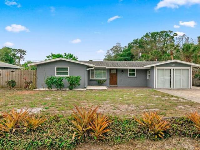 571 Sunset Beach Dr, Venice, FL 34293