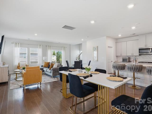 571 Palmarosa Street # 130