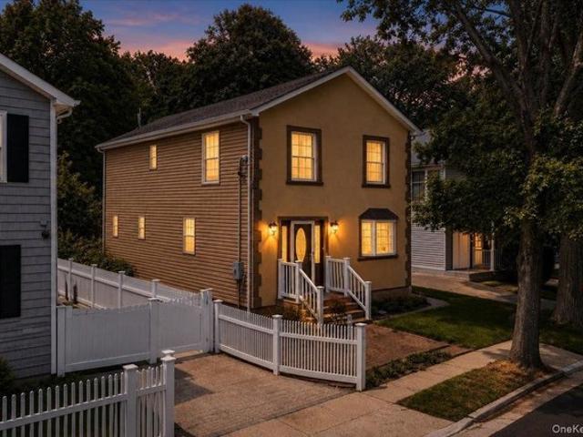 571 Park Ave, West Hempstead, NY 11552