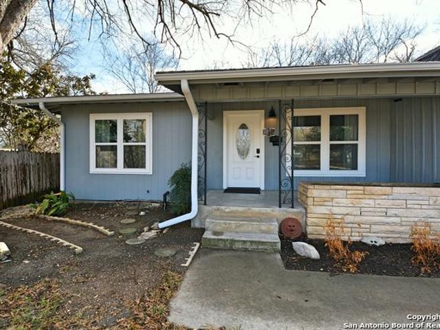 571 W Merriweather St