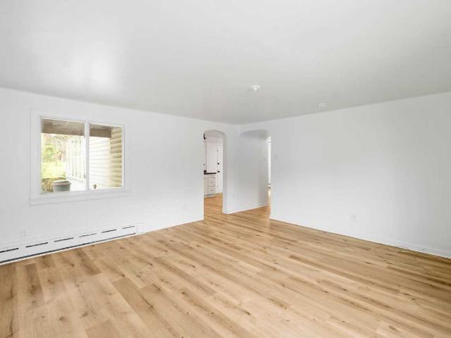 571 Washington Avenue 3 Bedroom Apartment for Rent at 571 Washington Ave, Carnegie, PA 15106 Carnegie