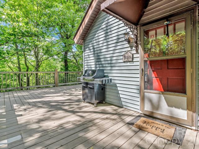 571 Tsisqua Circle