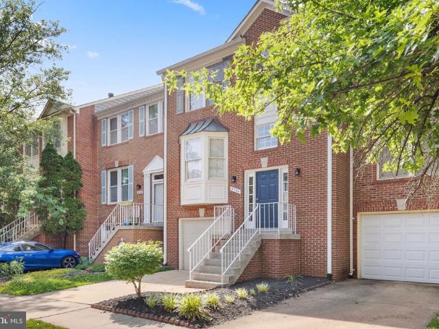 5724 Wood Creek Lane