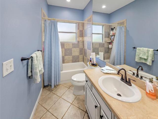 5725 NE 31st Ter, Ocala, FL 34479 | MLS #OM713350