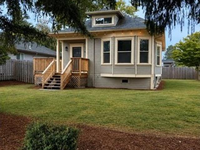 5725 SW Lombard Ave, Beaverton, OR 97005