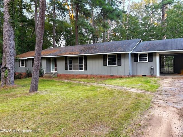 5726 Fernwood Dr, Jackson, MS 39206