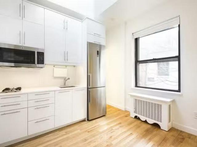 57286803 275 W 73rd St #4B