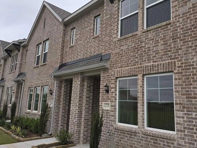 5728 Lakeview Dr, Watauga, TX 76148