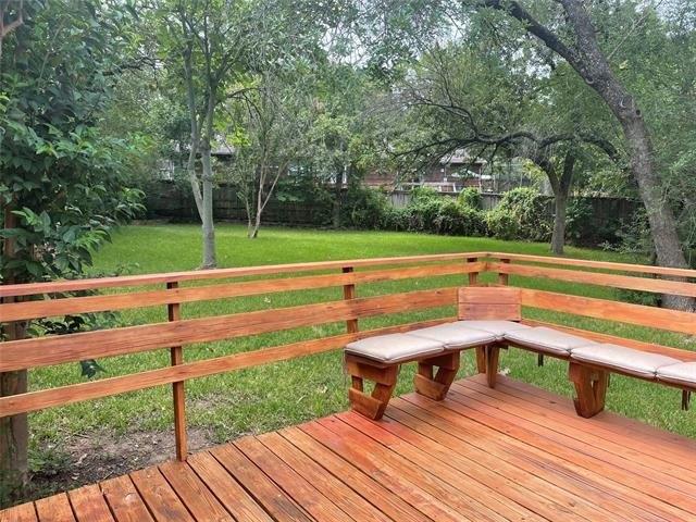 5728 Rockhill Rd, Fort Worth, TX 76112