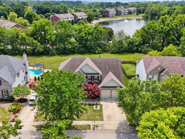 5729 Fairbourne Court