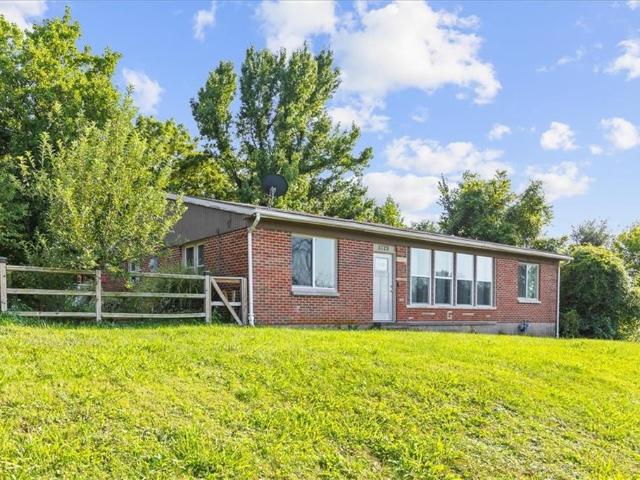 5729 parallel parkway