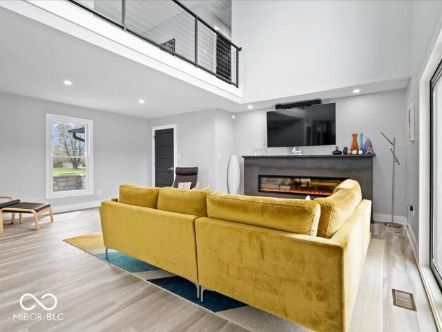 5720 N Sugar Hills Drive