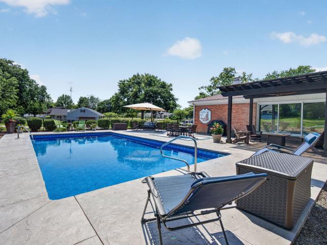 5720 Barrington Road