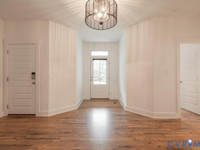5720 Chaucer Drive