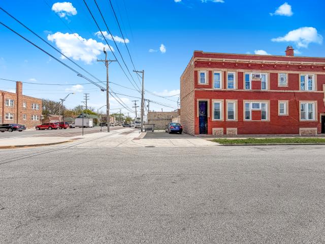5720 W Cermak Road