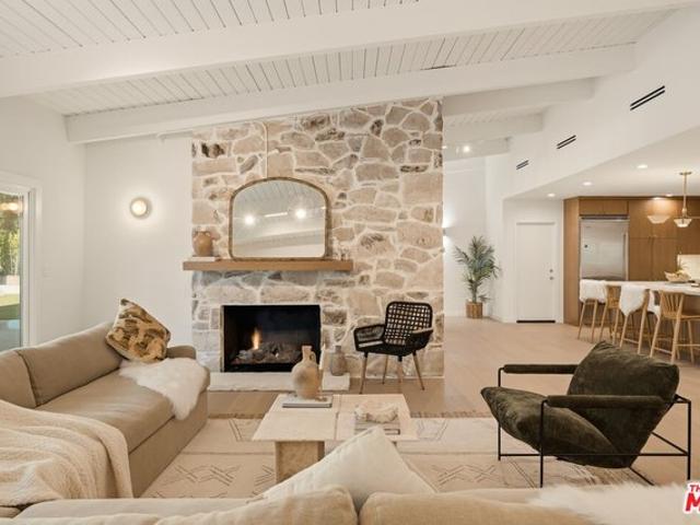 5720 Wilhelmina Ave, Los Angeles, CA 91367