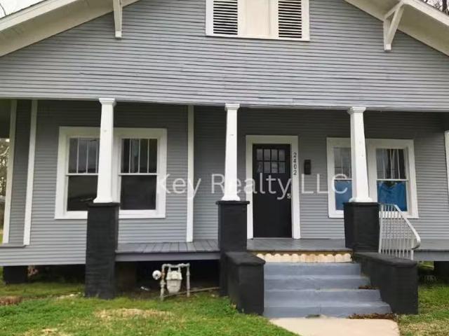 57212556 2402 Lee St