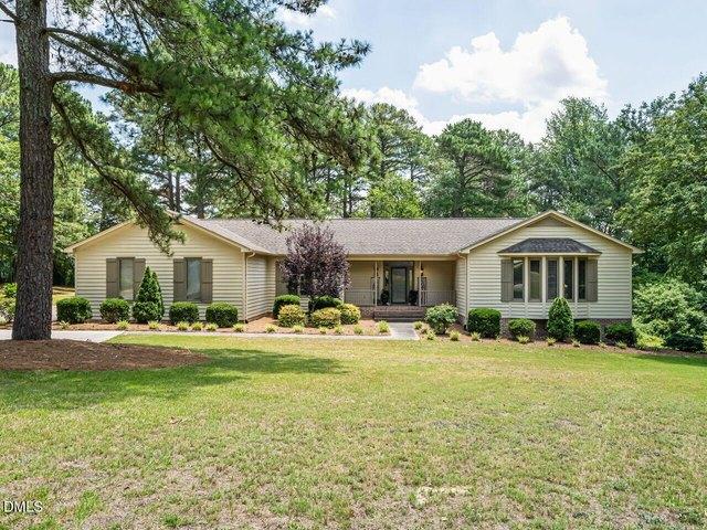 5721 Quail Ridge Dr, Sanford, NC 27332