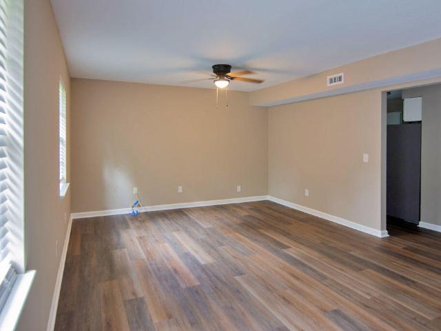 5722 Moody Sawyer Rd, Unit B, Hixson, TN 37343 | MLS #1528 | Compass