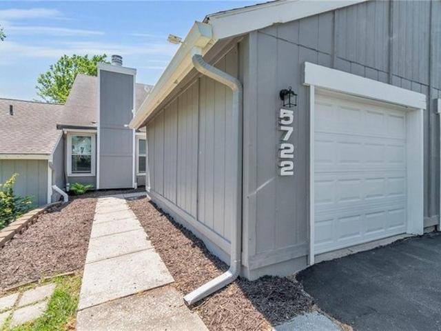 5722 N London Ave, Kansas City, MO 64151