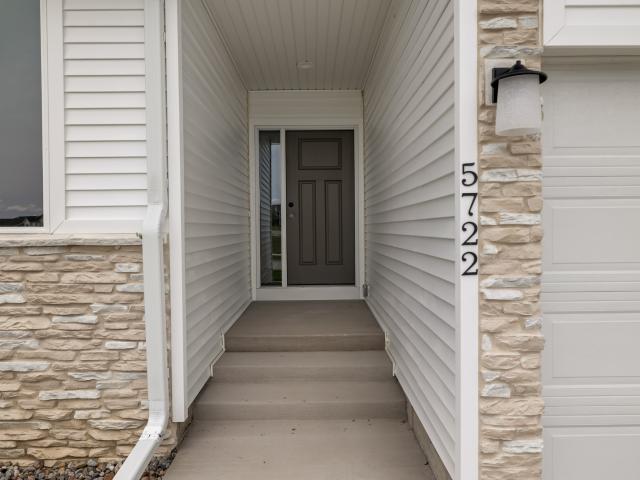 5722 NE Creek Ridge Drive