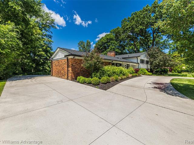 5722 Raven Road