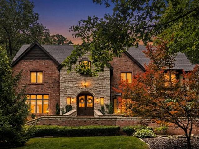 5722 S Kingston Rd, Springfield, MO 65804